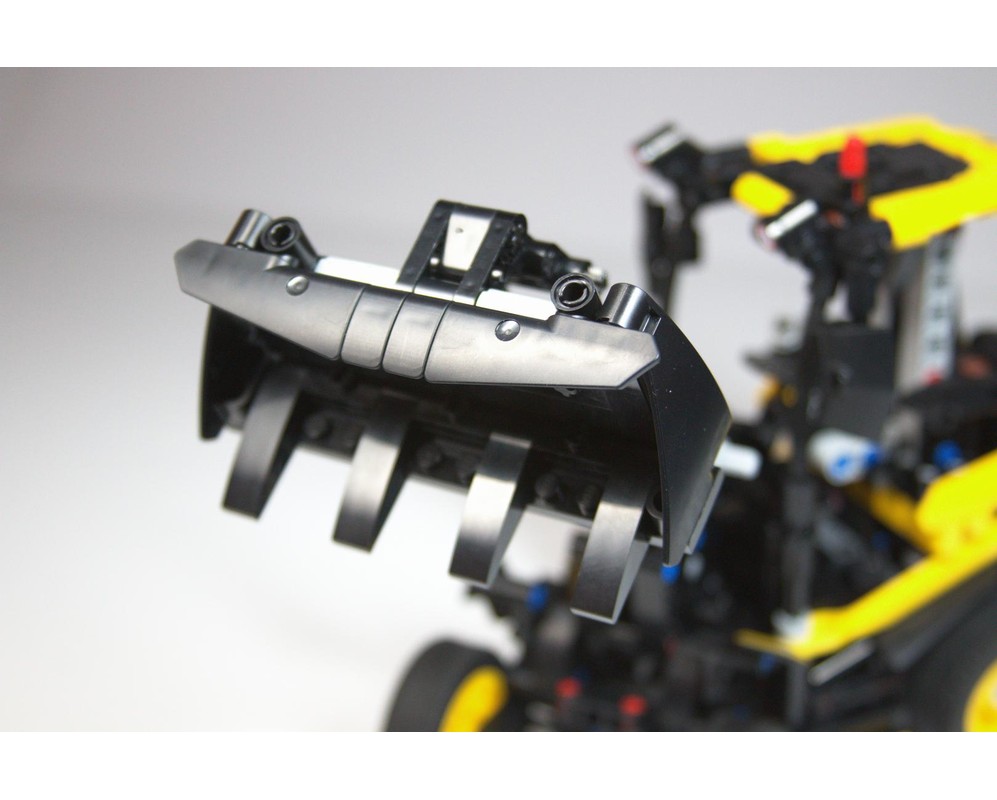 LEGO MOC Wheel Loader by Guys and Bricks | Rebrickable - Build with LEGO