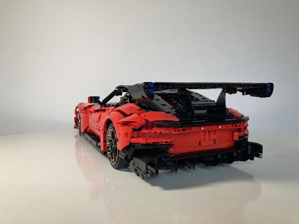 LEGO MOC 1:8 Aston Martin Vulcan Static Version by Lego__Bee ...
