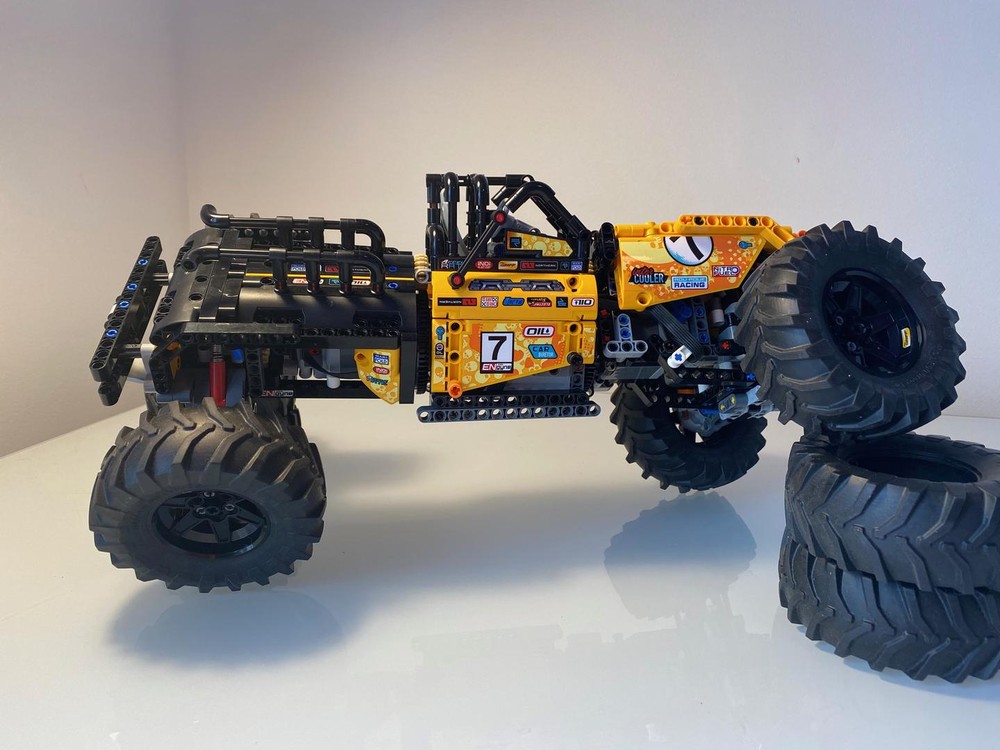 LEGO MOC Rock crawler 4X4 42009 B model by RoysylR | Rebrickable ...