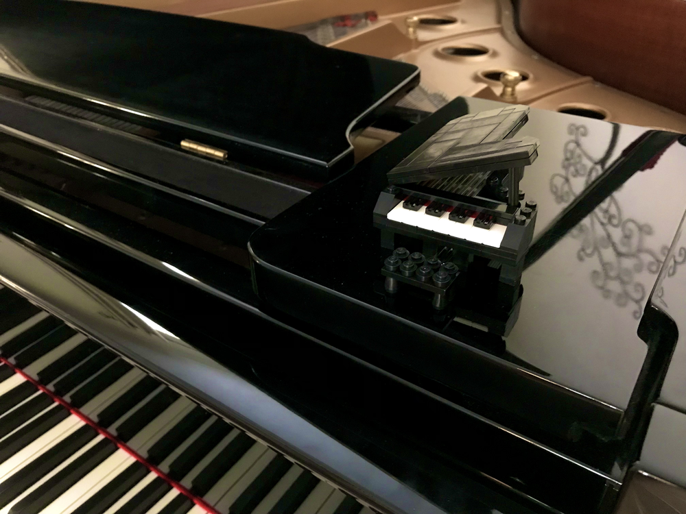 LEGO MOC Minifigure Scale Grand Piano by Brick-Tac-Toe | Rebrickable ...
