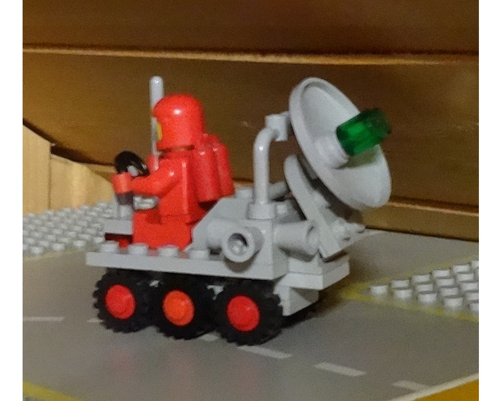 LEGO MOC Sonar vehicle by timobahn | Rebrickable - Build with LEGO