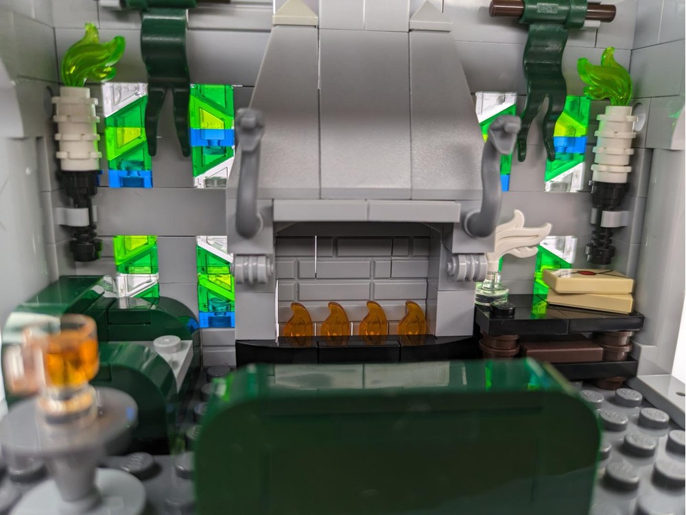 LEGO MOC HP Modular - Slyther*n Common Room by Pandabrickable ...