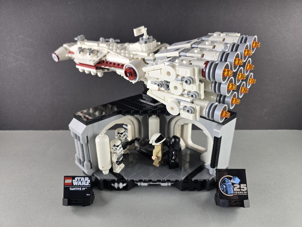 LEGO MOC Diorama Display Stand for 75376 Tantive IV by Tile-(R)-Tom ...