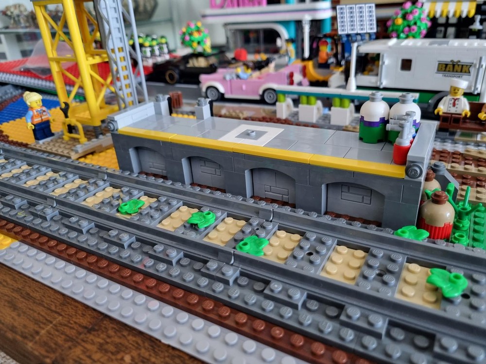 LEGO MOC Train Platform by Bricklesey | Rebrickable - Build with LEGO