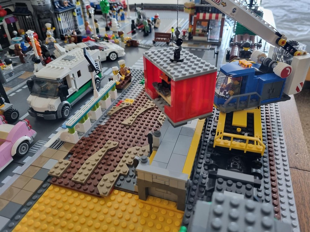 LEGO MOC Train Platform by Bricklesey | Rebrickable - Build with LEGO