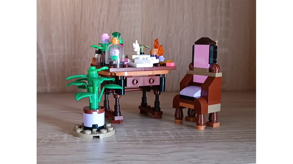 LEGO MOC Antique Desk by WoodenBoxProjects | Rebrickable - Build with LEGO