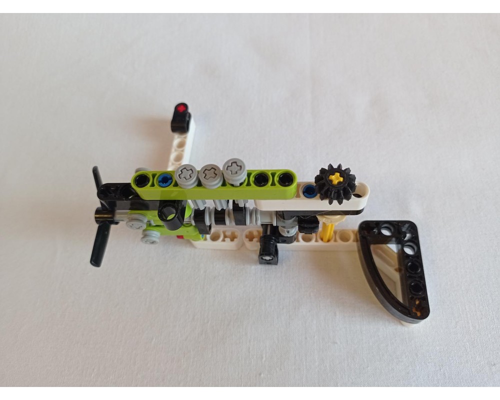 LEGO MOC Propeller With Engine 30465 Alternative by ErikGS ...