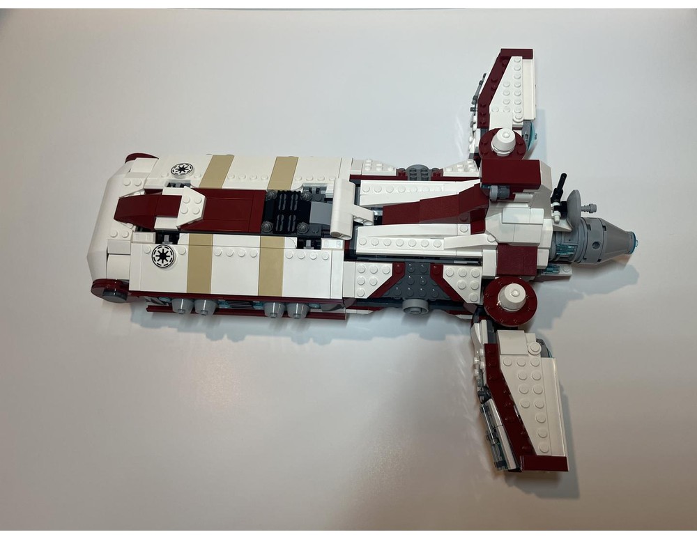 LEGO MOC Republic Pelta-Class Medical Frigate by leeman1919 ...