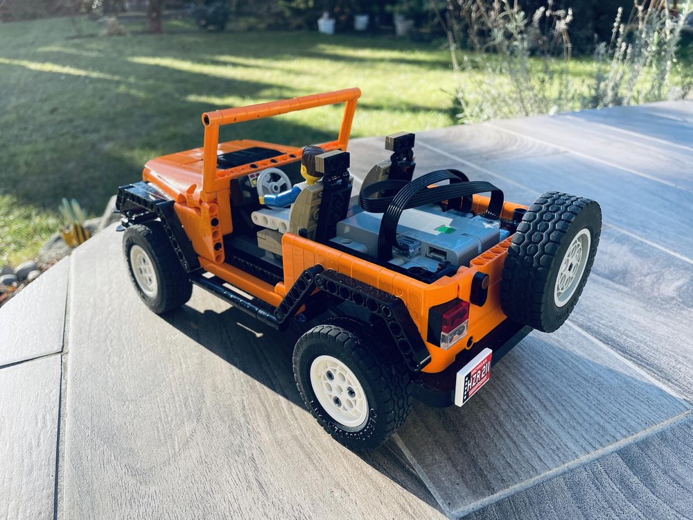 LEGO MOC Jeep Wrangler by gyenesvi | Rebrickable - Build with LEGO