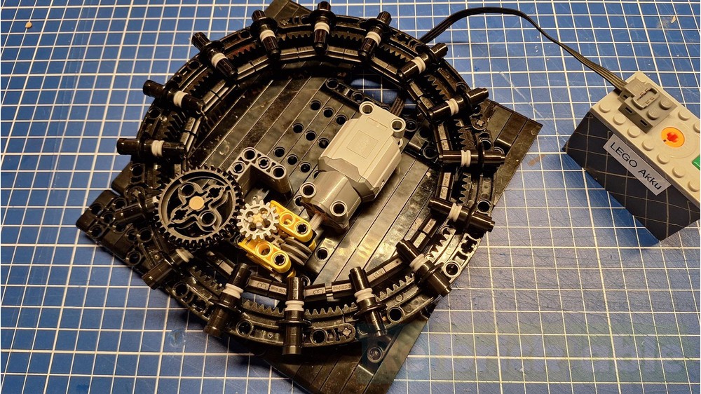 LEGO MOC Ultimate rotating plate for your models by hjvdh | Rebrickable ...