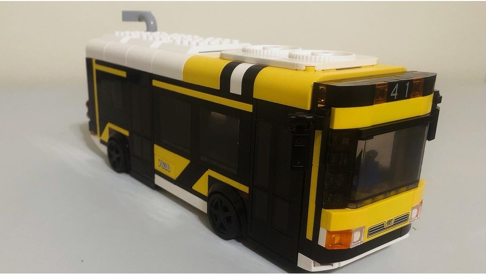 LEGO MOC City Bus by BrixGoFar | Rebrickable - Build with LEGO
