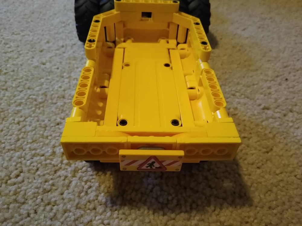 LEGO MOC Tail gate for set 42136 DJ 9620R 4WD tractor by lewis695 ...