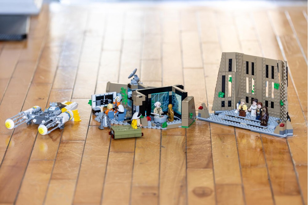 LEGO MOC Yavin IV Throne Room by productionsdiratia | Rebrickable ...