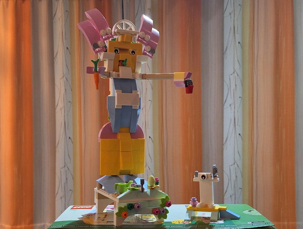 LEGO MOC Easter bunny robot by BrickBuildsBjorn | Rebrickable - Build ...