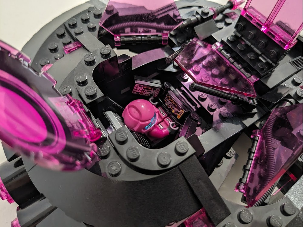 LEGO MOC-181629 Pink Patroller by Dethark75 | Rebrickable - Build with LEGO