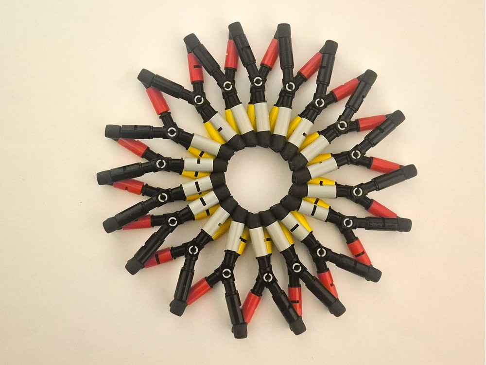 LEGO MOC Kaleidocycle (type-2) by jemunoz0 | Rebrickable - Build with LEGO