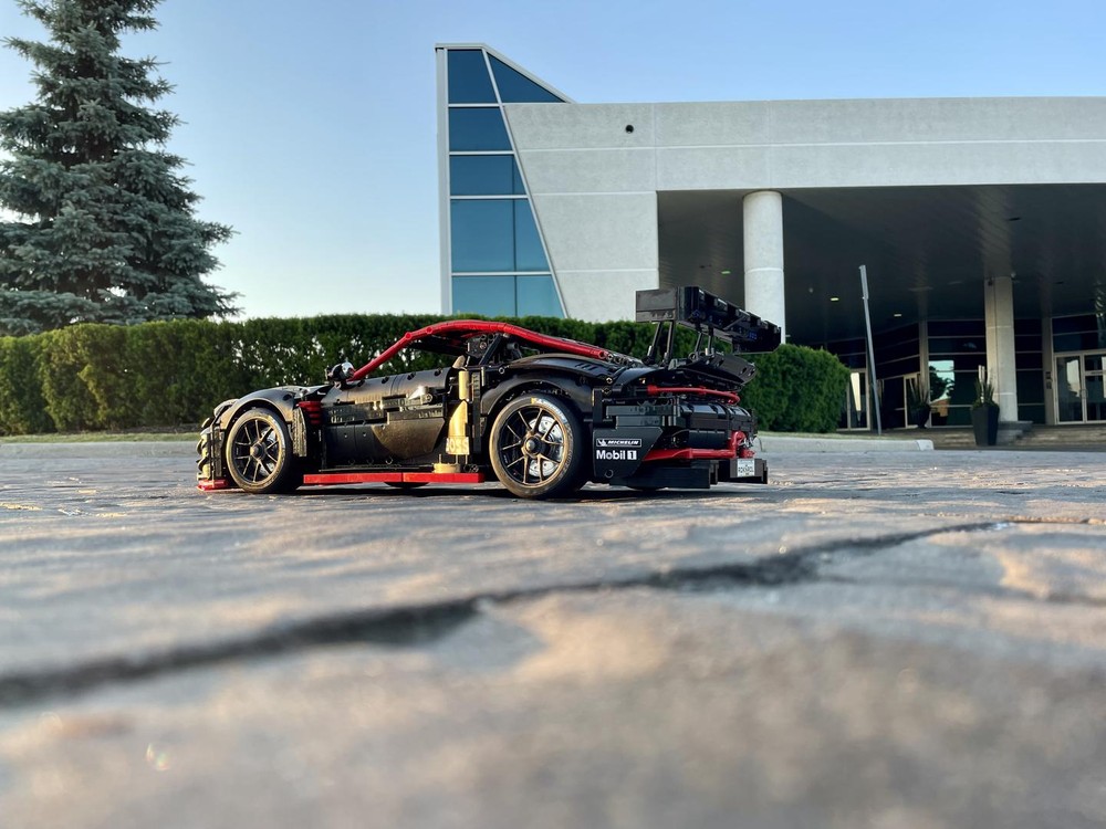 LEGO MOC-182607 Porshe 911 (992) GT3 R by Loxlego | Rebrickable - Build ...