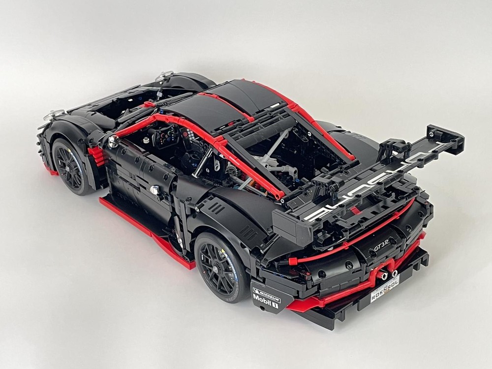 LEGO MOC Porsche 911 (992) GT3 R by Loxlego | Rebrickable - Build with LEGO