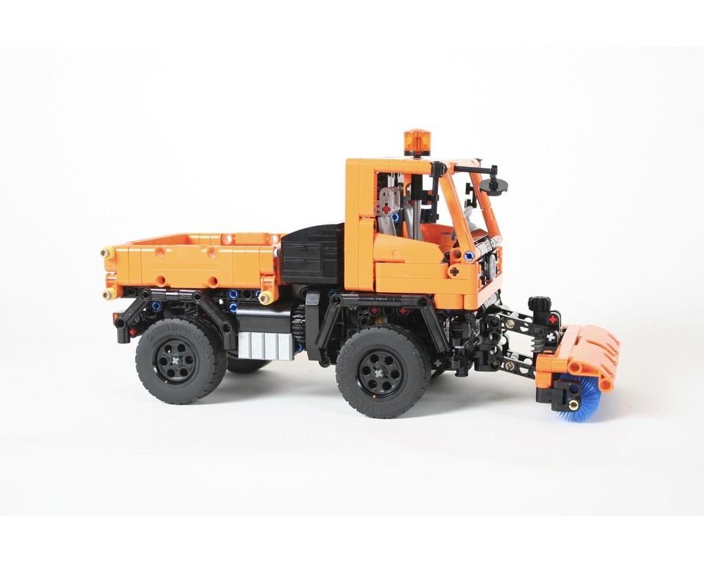 LEGO MOC Unimog Brush by thirdwigg | Rebrickable - Build with LEGO