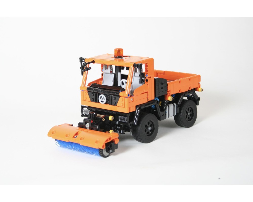 LEGO MOC Unimog Brush by thirdwigg | Rebrickable - Build with LEGO