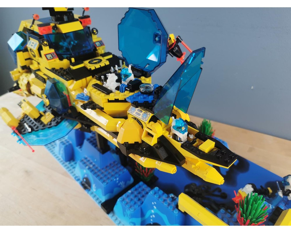 LEGO MOC Aqua Nautilus by BrickVink | Rebrickable - Build with LEGO