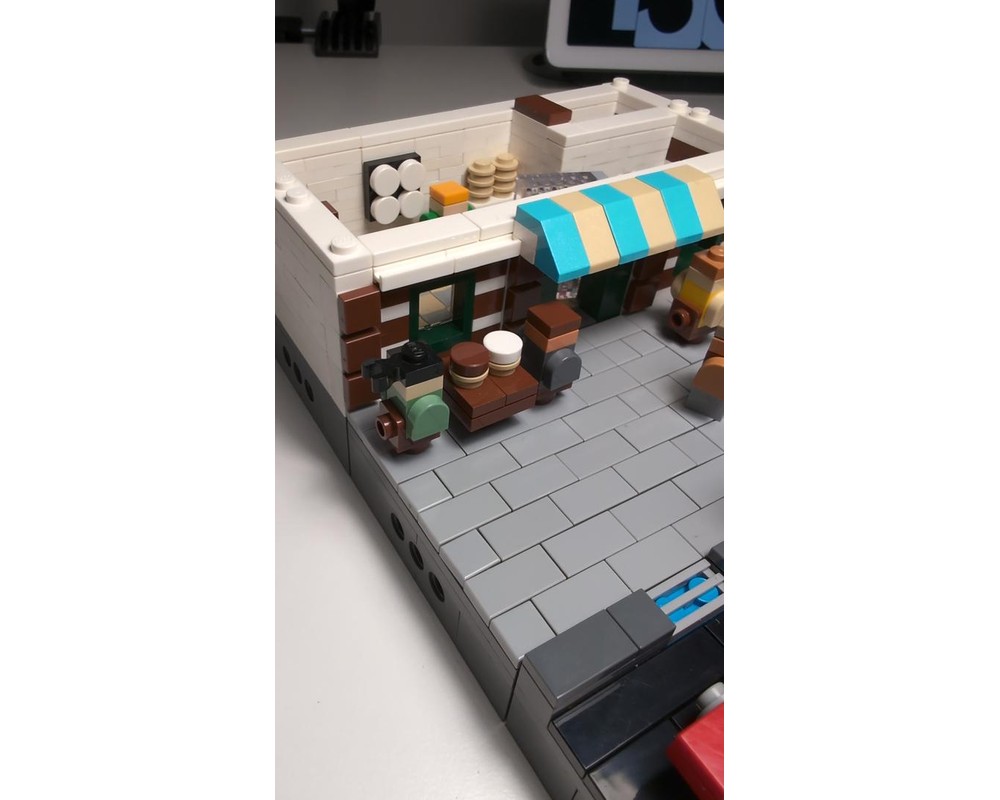 LEGO MOC 001 The Ice Cream Shop by BrickBeaver | Rebrickable - Build ...