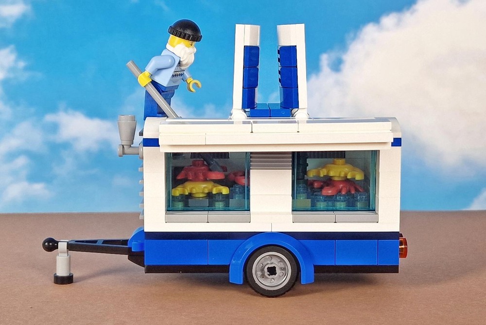 LEGO MOC Aquarium Trailer by nevertooold68 | Rebrickable - Build with LEGO
