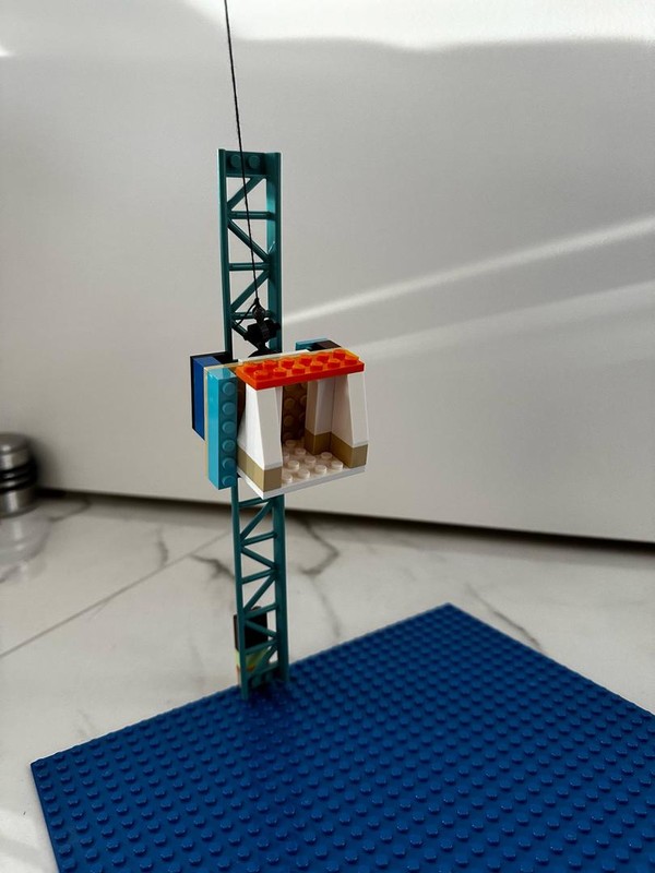 LEGO MOC elevator by BonesarellaA490 | Rebrickable - Build with LEGO