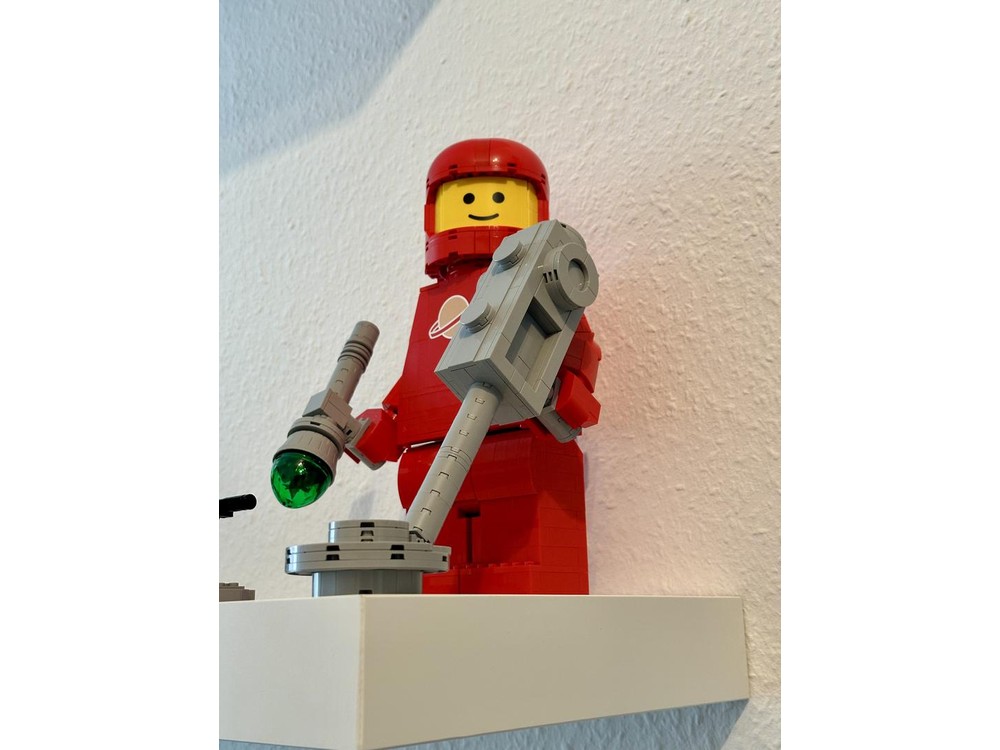 LEGO MOC Up-Scaled Classic Space Detector by @ndy | Rebrickable - Build ...