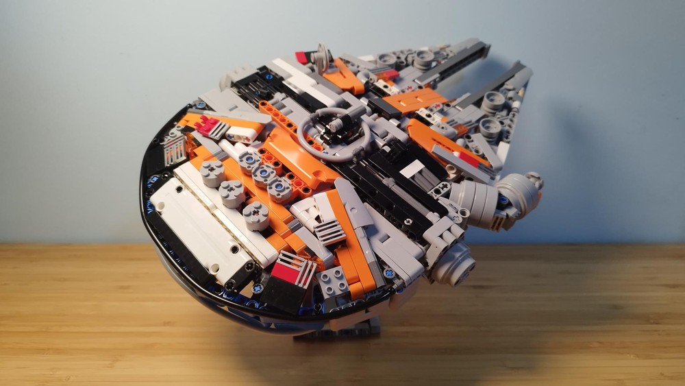 LEGO MOC Millennium-Falcon (42128 Alternate Build) by nopingrid_lego ...