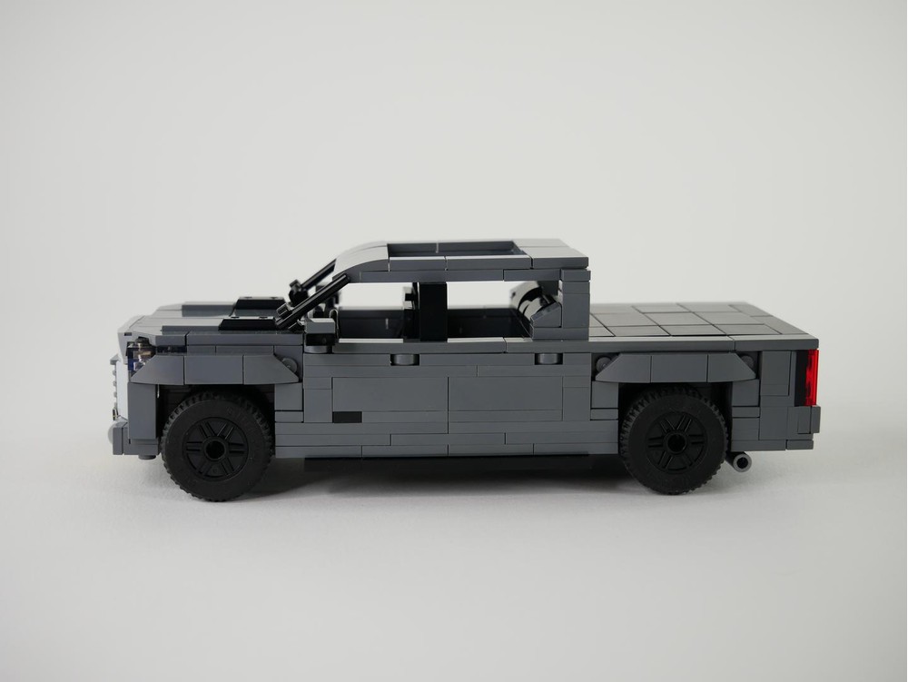 LEGO MOC 2024 Toyota Tundra by StudWorks | Rebrickable - Build with LEGO