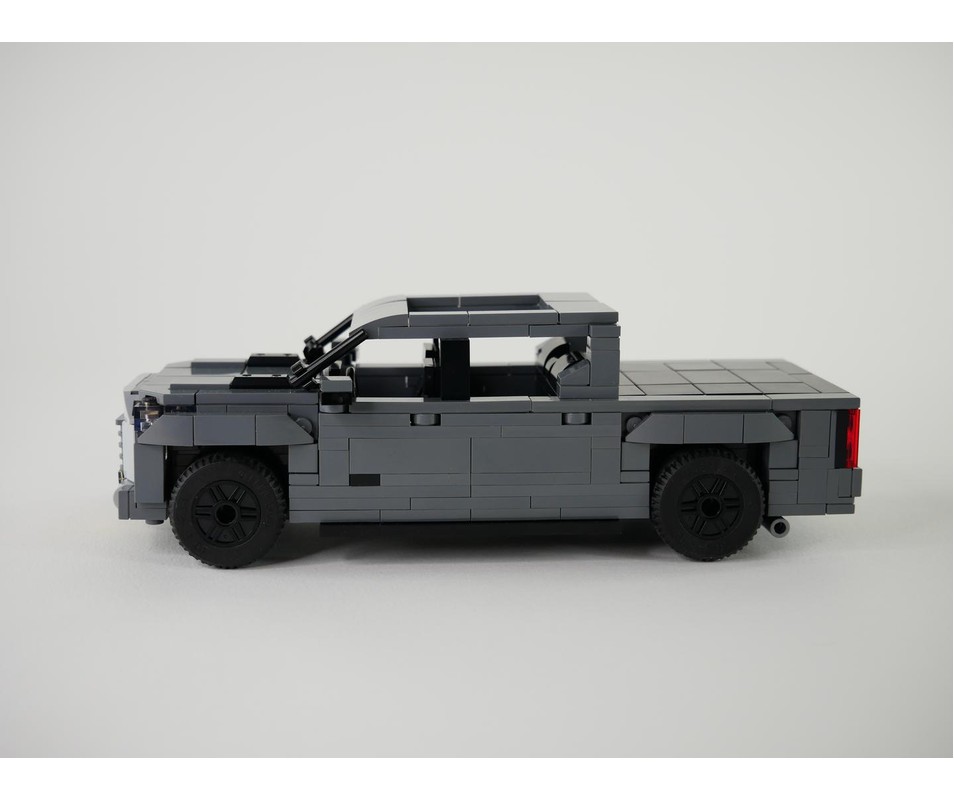 LEGO MOC 2024 Toyota Tundra by StudWorks | Rebrickable - Build with LEGO