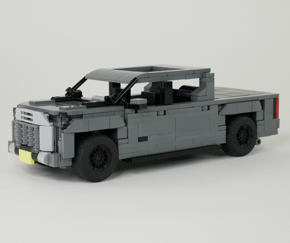 LEGO MOC-185561 2024 Toyota Tundra by StudWorks | Rebrickable - Build ...