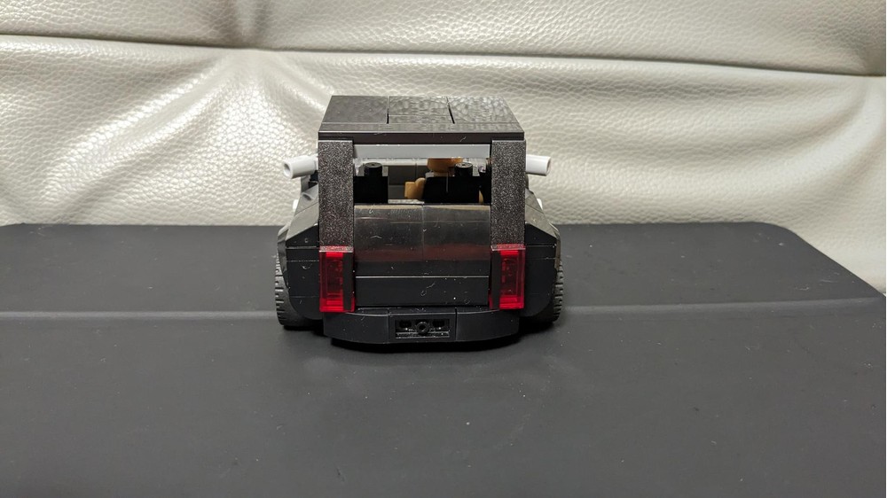 LEGO MOC Toyota iQ by sdcwan006 | Rebrickable - Build with LEGO