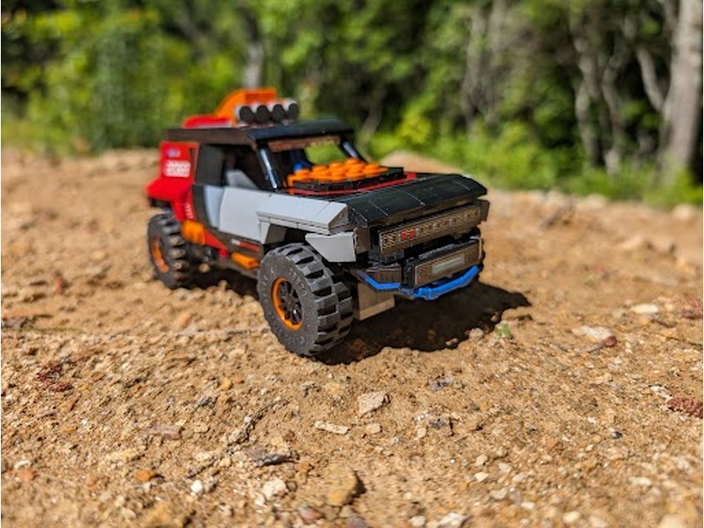 LEGO MOC Ford Bronco Rally by hawkinorin | Rebrickable - Build with LEGO