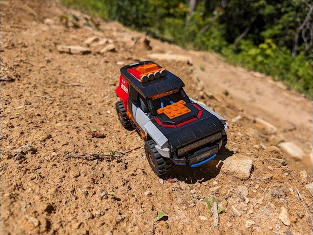 LEGO MOC Ford Bronco Rally by hawkinorin | Rebrickable - Build with LEGO