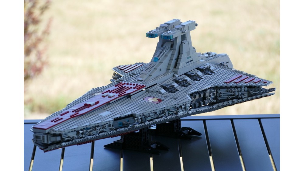 LEGO MOC UCS Venator-Class Republic Attack Cruiser by Ellisss ...