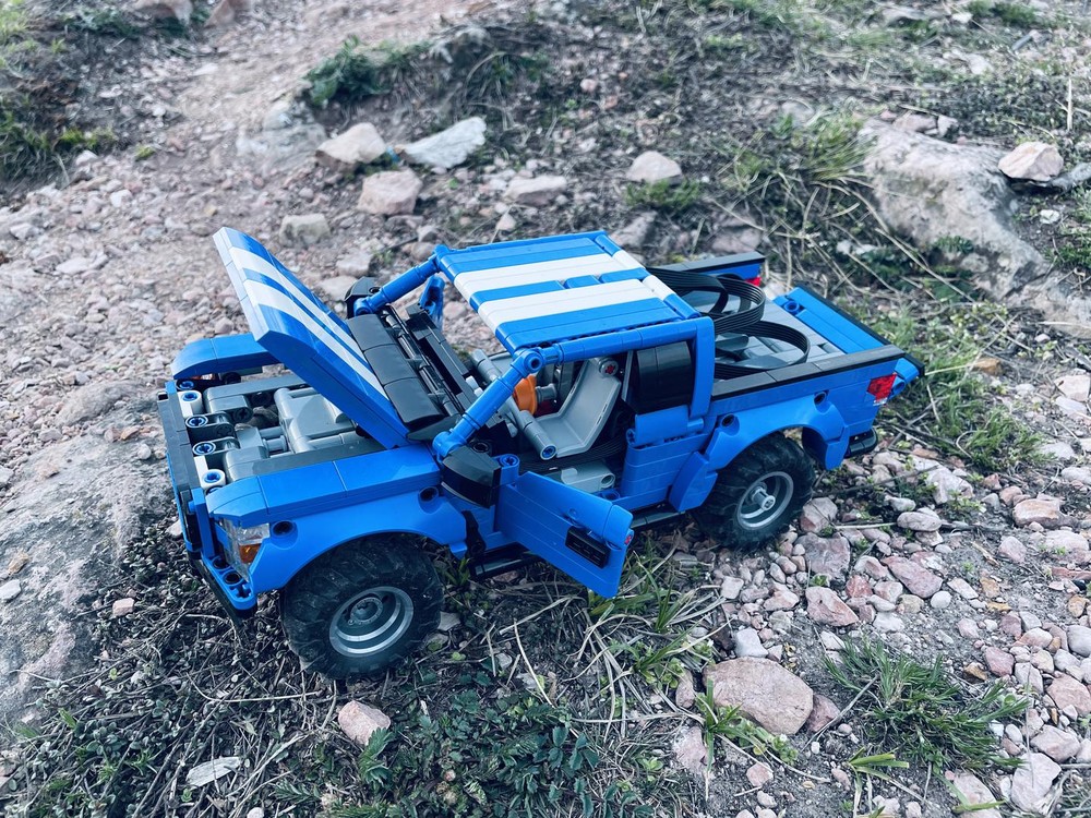 LEGO MOC Ford F150 by gyenesvi | Rebrickable - Build with LEGO