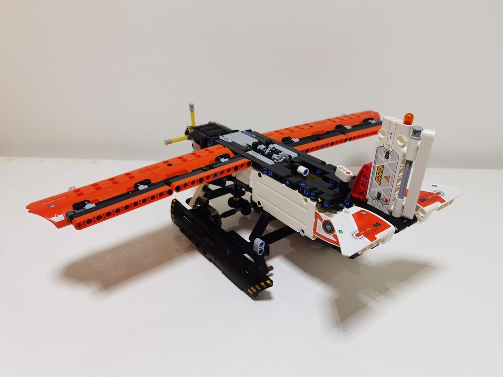 LEGO MOC 42181 seaplane and hovercraft by nofans2 | Rebrickable - Build ...