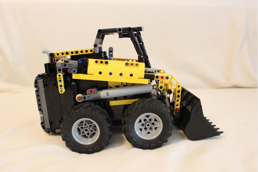 LEGO MOC Skid steer loader by Omanb571 | Rebrickable - Build with LEGO