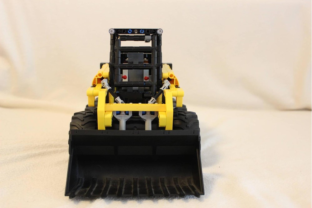 LEGO MOC Skid steer loader by Omanb571 | Rebrickable - Build with LEGO