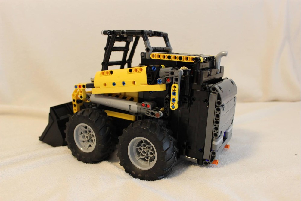 LEGO MOC Skid steer loader by Omanb571 | Rebrickable - Build with LEGO
