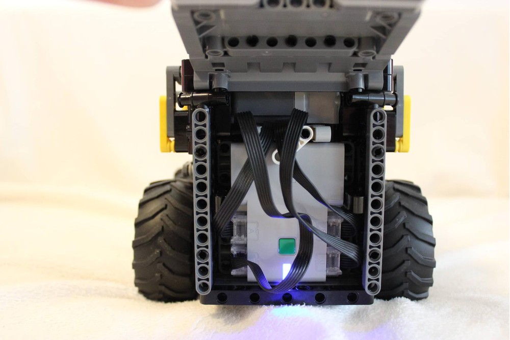 LEGO MOC Skid steer loader by Omanb571 | Rebrickable - Build with LEGO