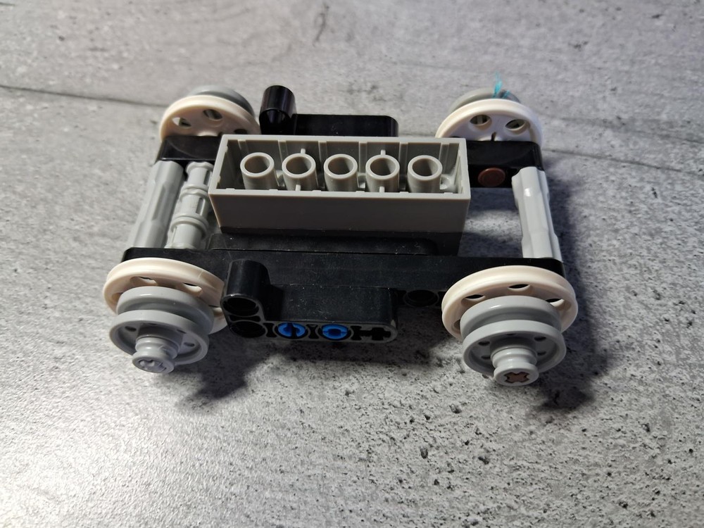 LEGO MOC-187048 Tram Tatra T6A5 by Redbull564 | Rebrickable - Build ...