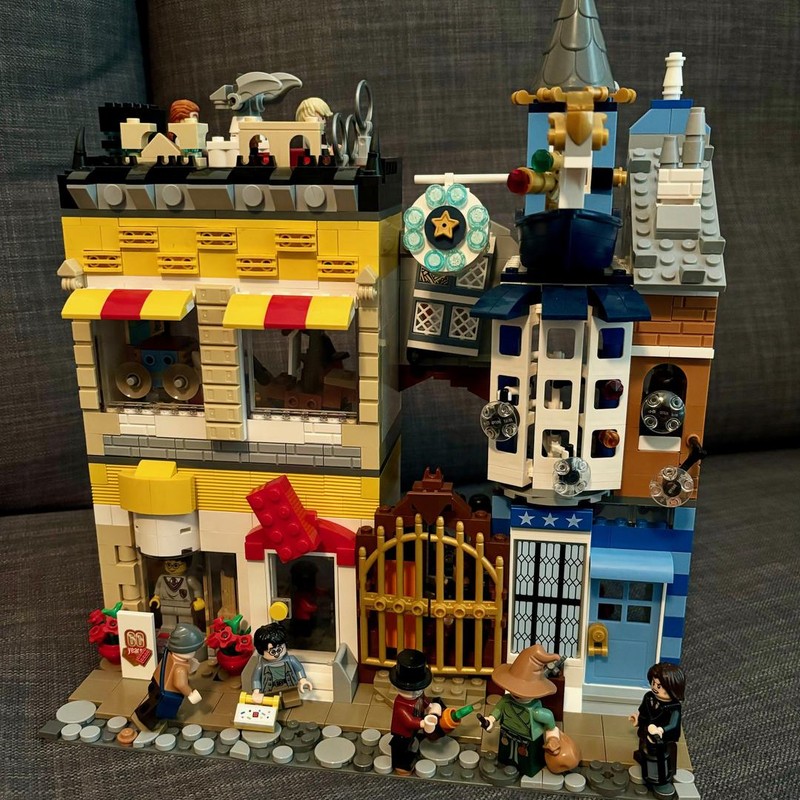 LEGO MOC Diagon Alley LEGO Store, Twinkle's Telescopes and Wizard ...