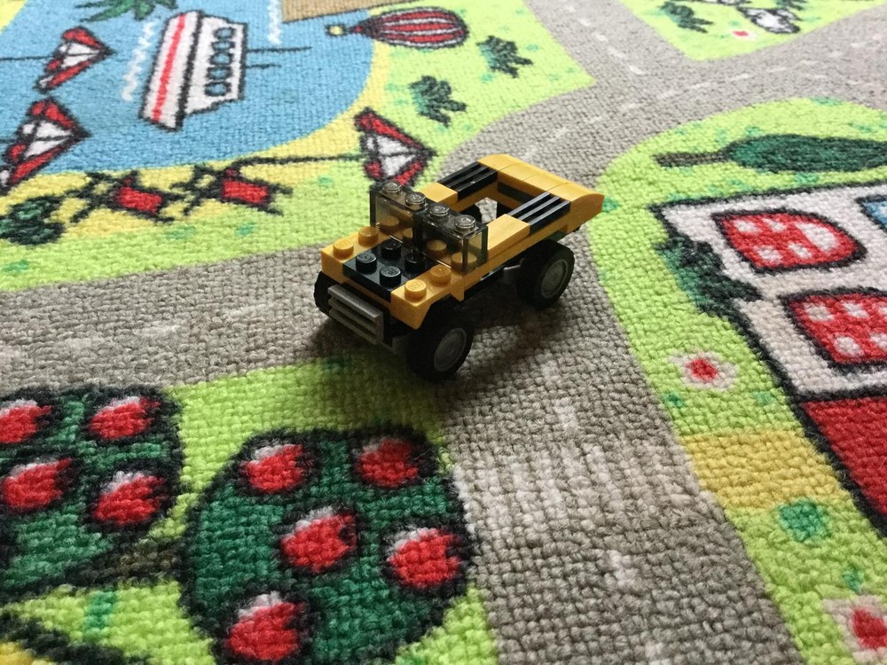 LEGO MOC 31041 car by ORBcreations | Rebrickable - Build with LEGO