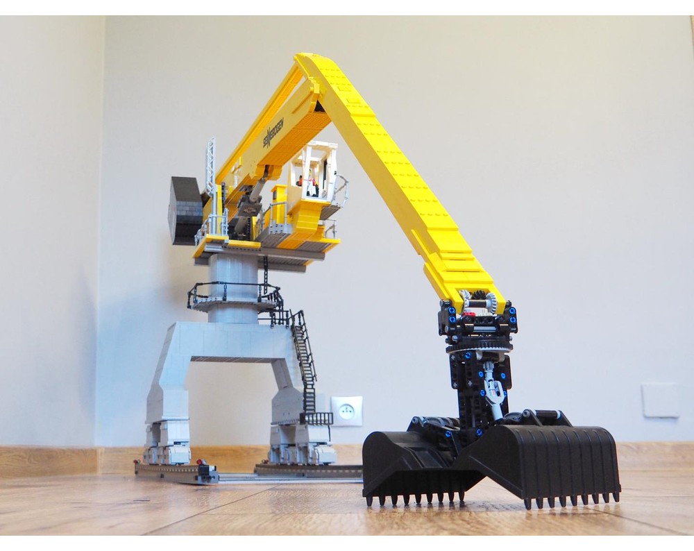 LEGO MOC Sennebogen 8100EQ // Full RC Material Handling Machine with ...