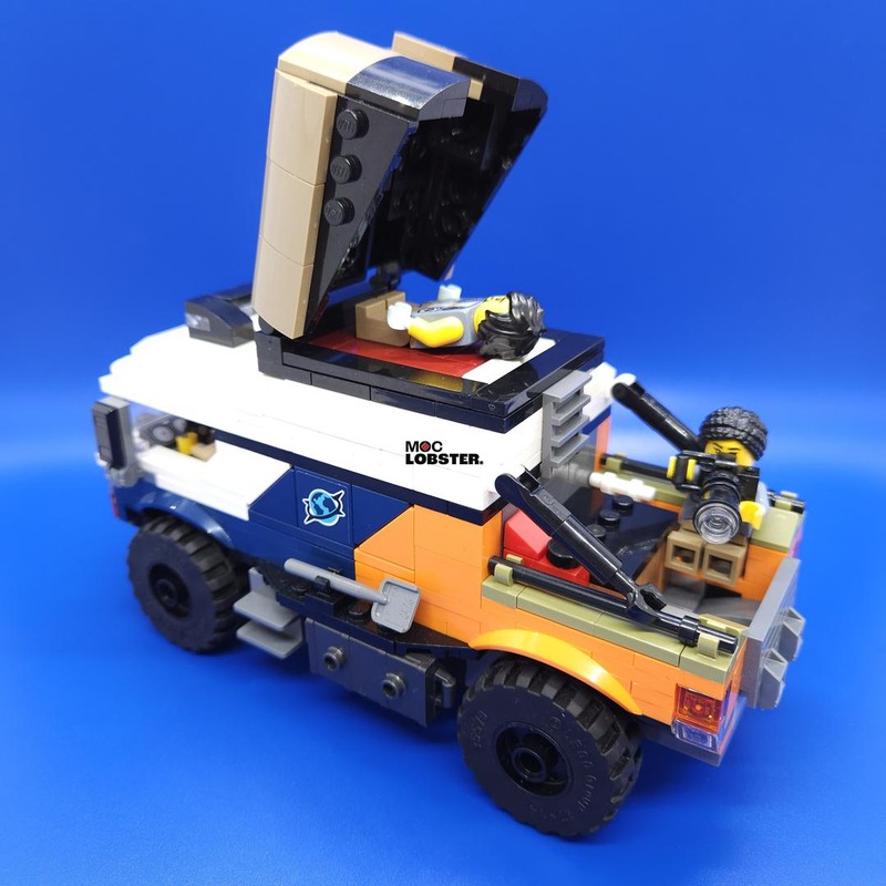 LEGO MOC Jungle Explorer Truck 8 wide w/ roof tent by Moc_Lobster ...