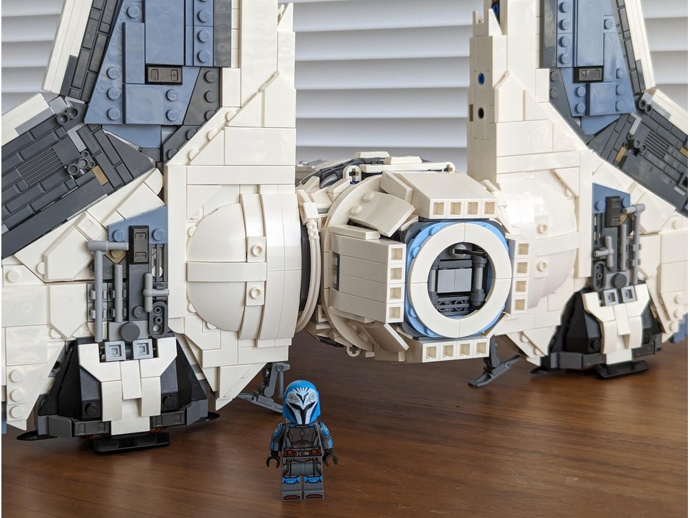 Lego Moc Komrk Mandalorian Gauntlet By Noctaerum Rebrickable Build