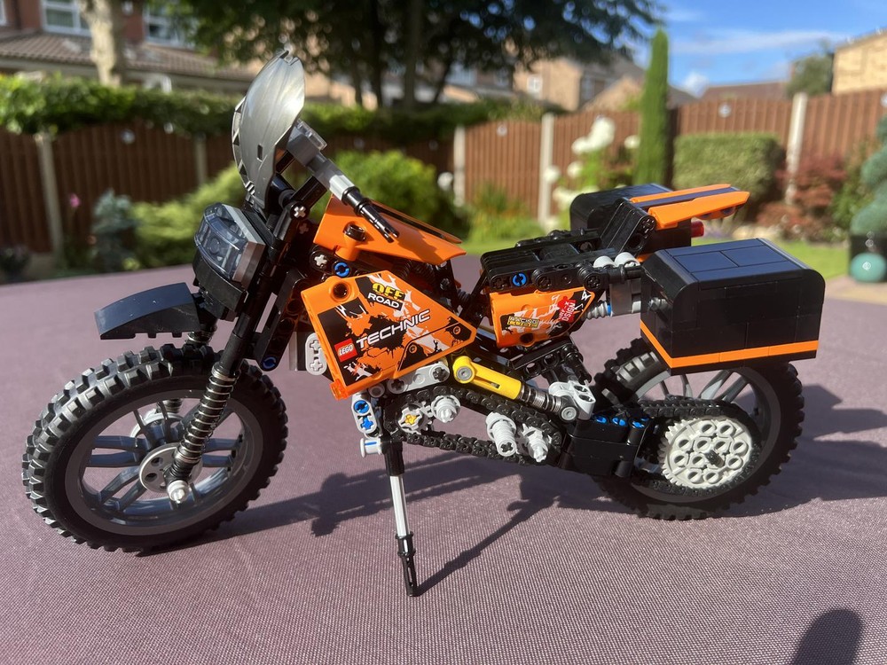 LEGO MOC Travel Enduro Motorcycle by s90sml | Rebrickable - Build with LEGO